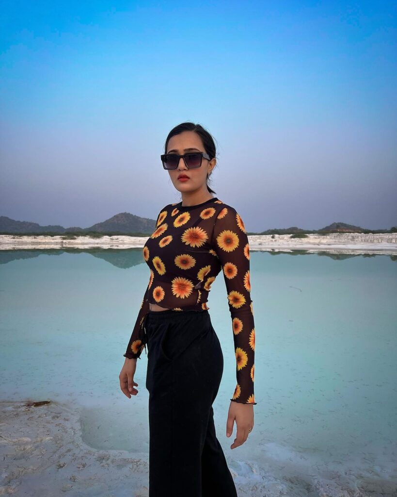 How Did Riya Mavi Acquire Success Through Social Media!